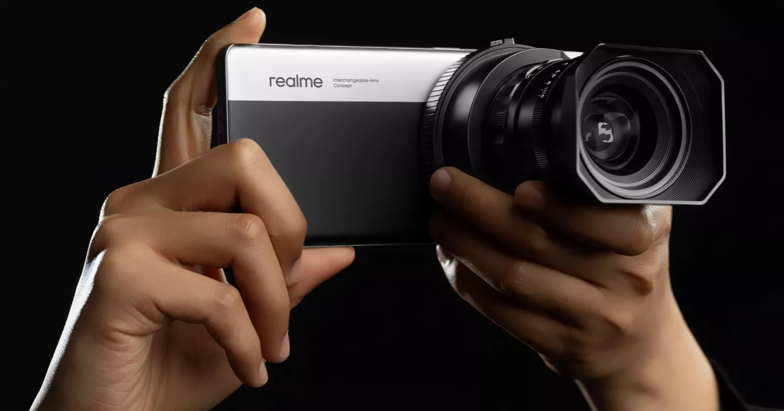 realme unveils ‘Ultra’ phone concept with interchangeable camera lens
