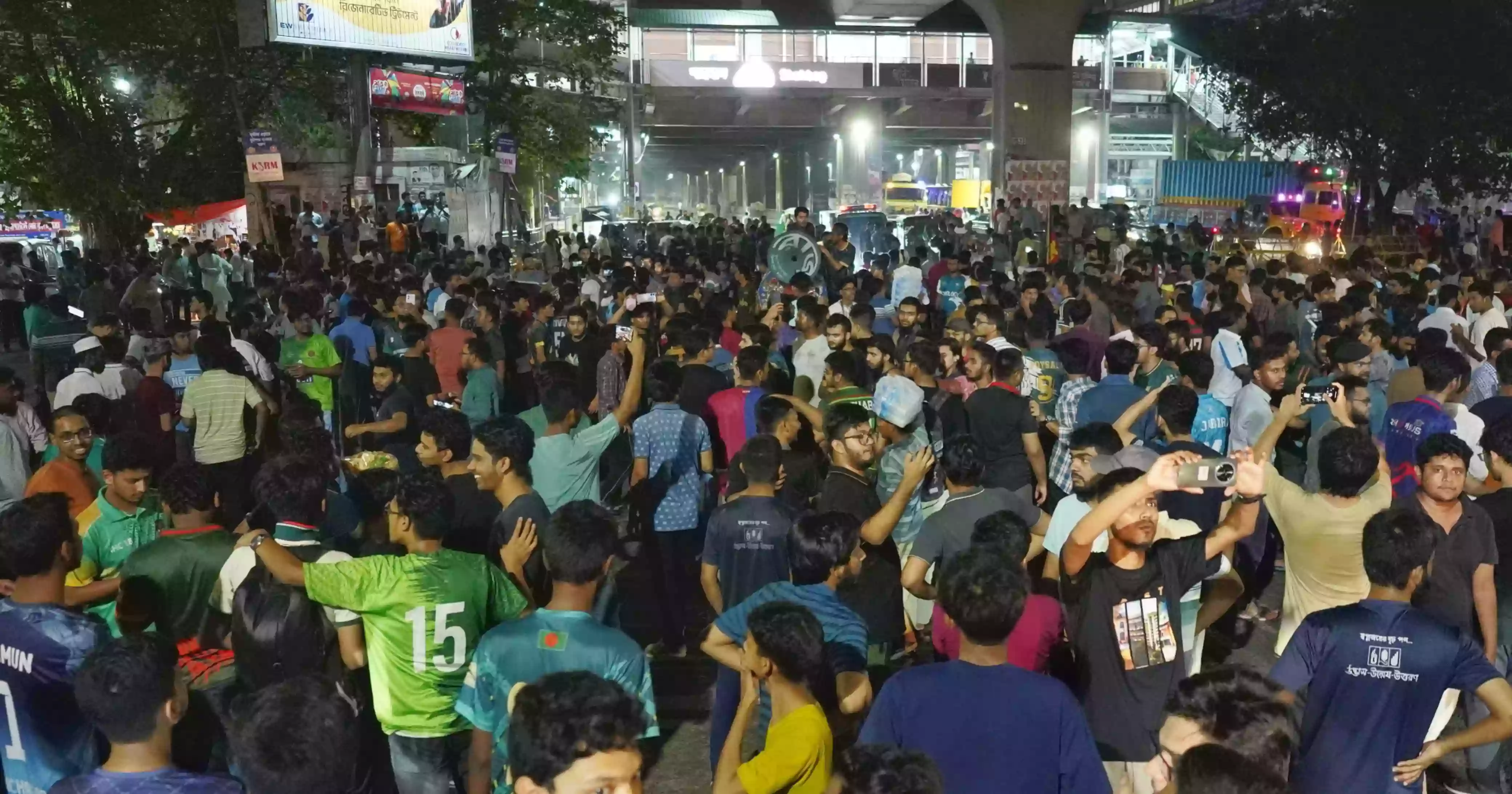 Demand for KUET VC’s removal resonates in Dhaka; students block ...