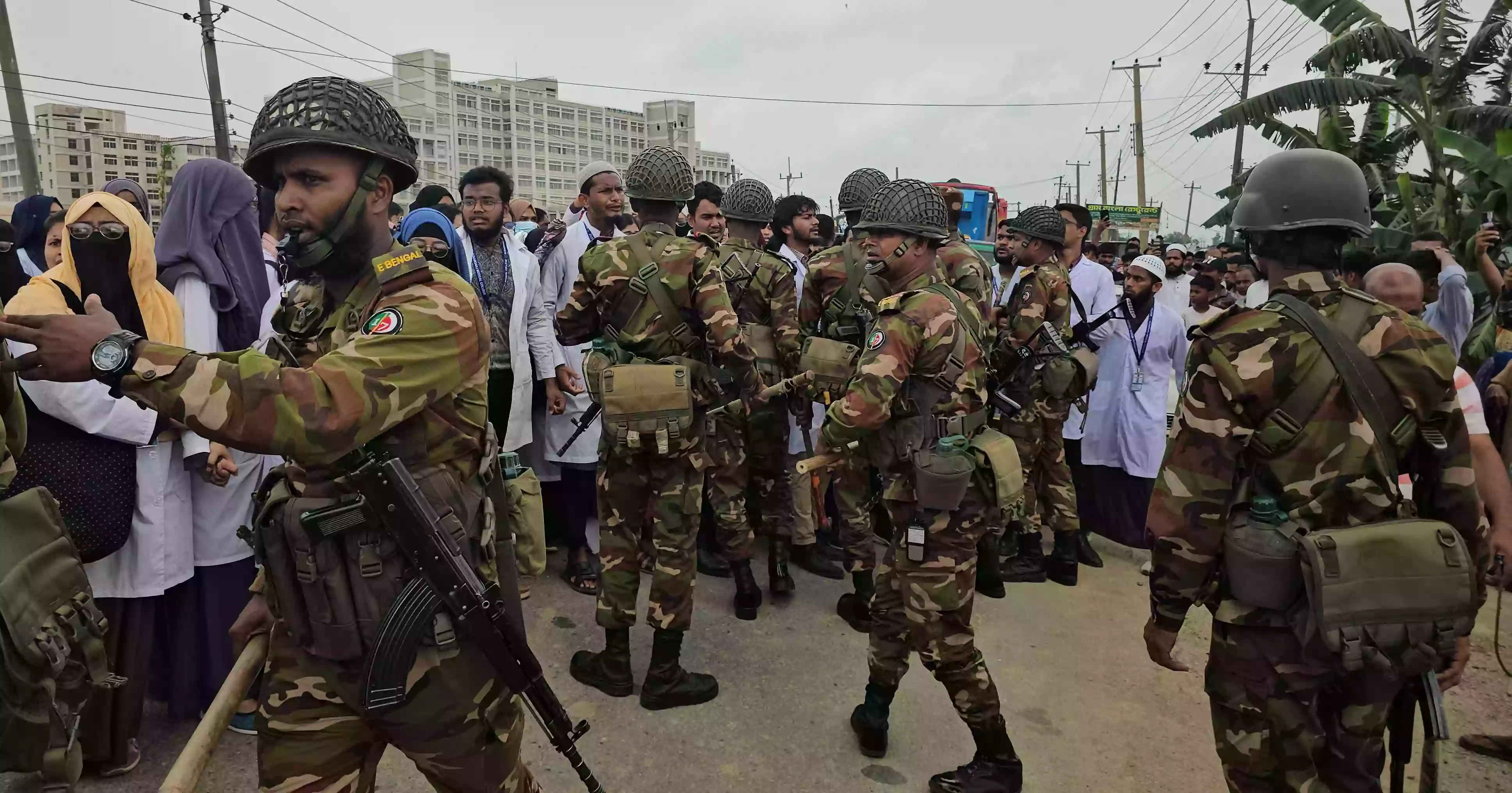 Human chain protests ‘baton charge by army’ on medical students in ...