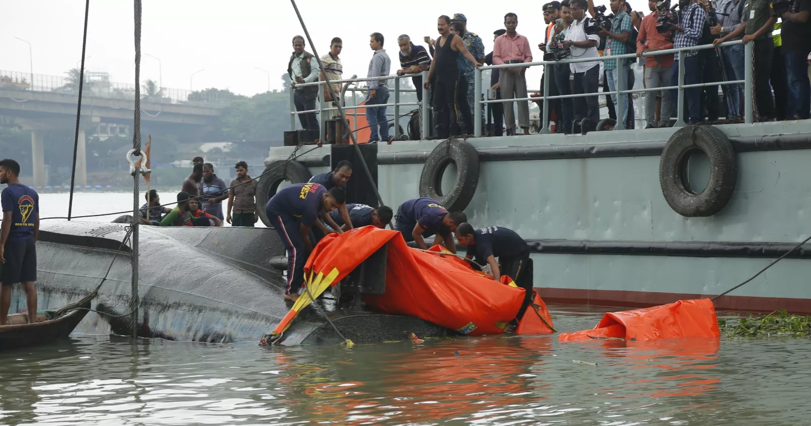 Monitor bulkheads, conduct mobile courts to prevent waterway accidents ...