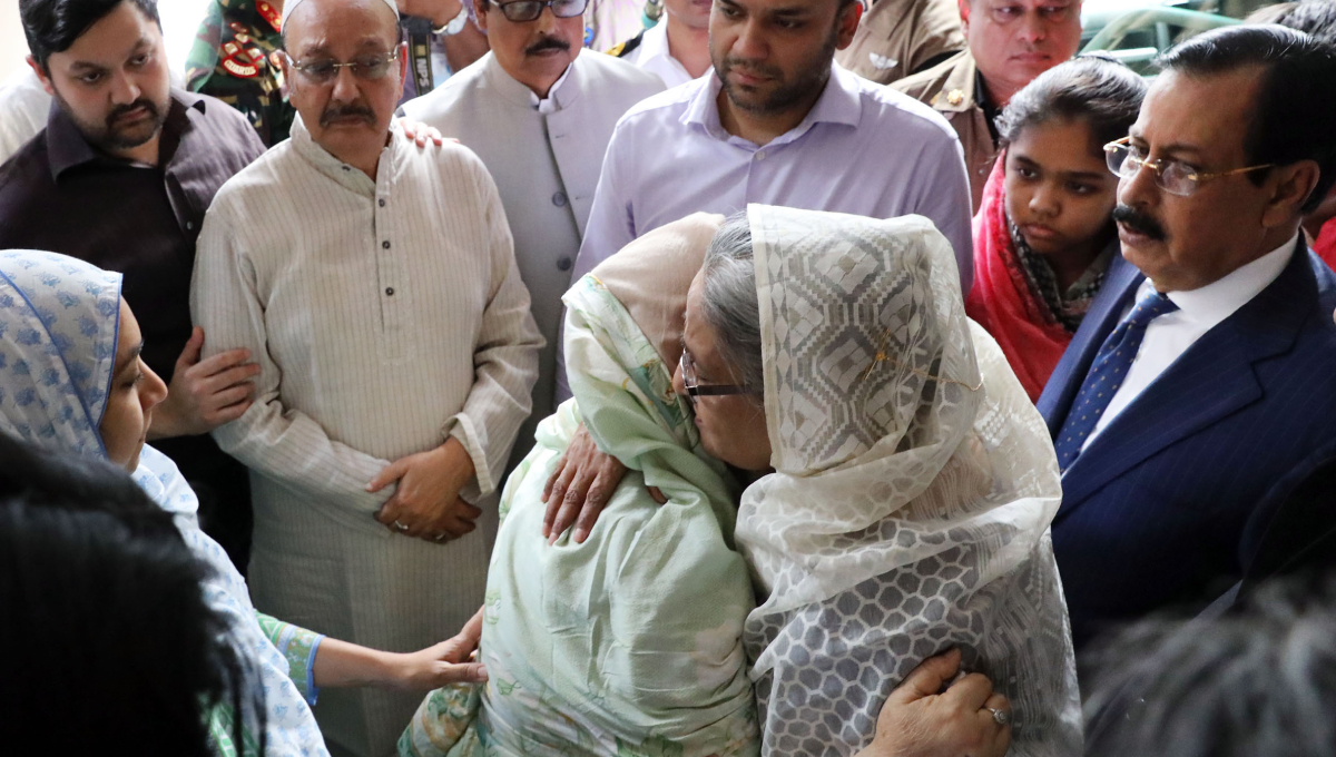 PM visits Sheikh Selim’s residence to console family